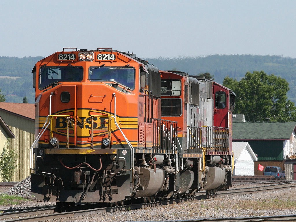 BNSF 8214